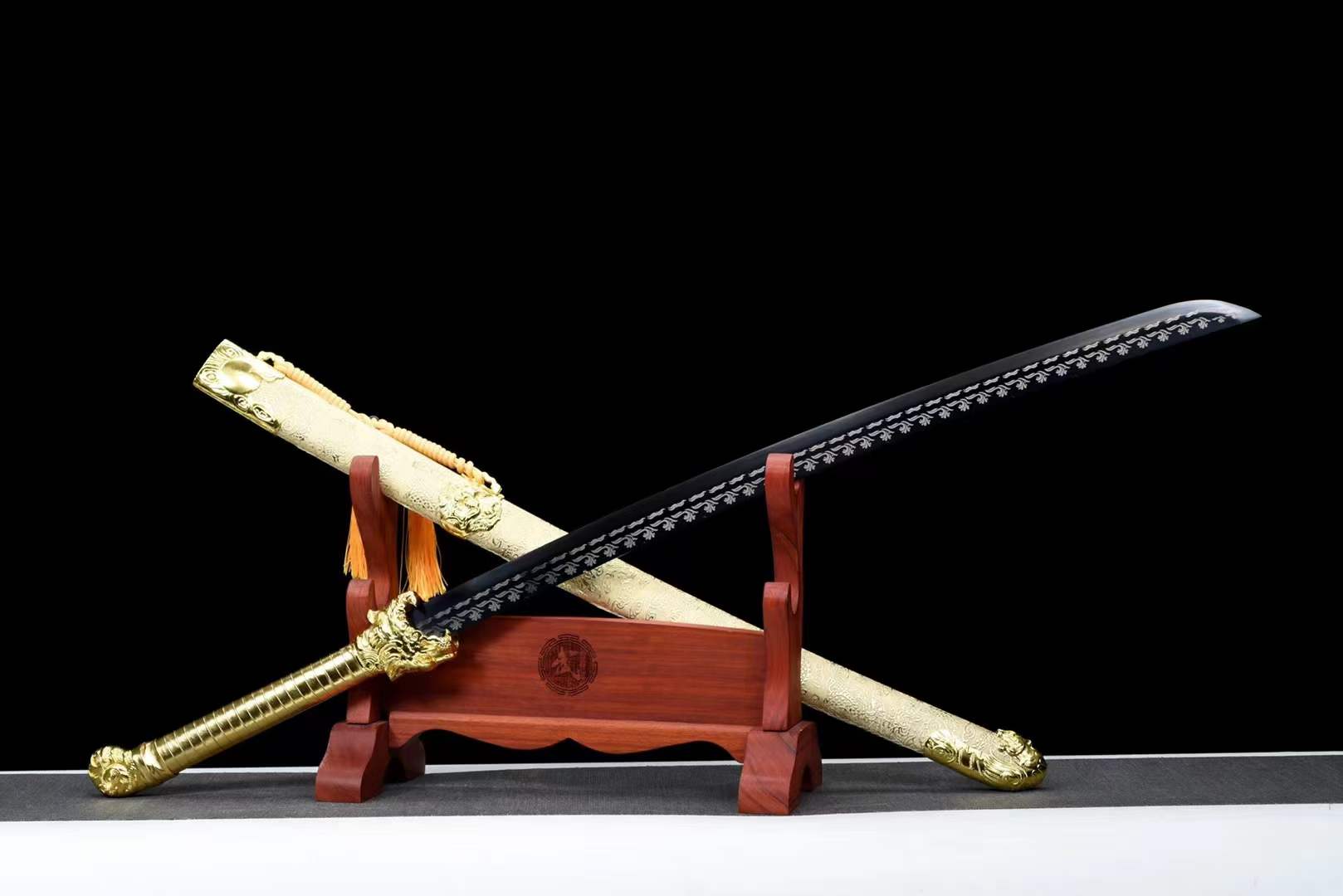 Handmade Golden Tiger Chop Chinese Sword With Golden – BoxKatana